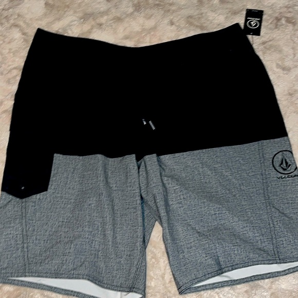 Volcom | Swim | Brand New Volcom Swim Trunks Sz 34 | Poshmark